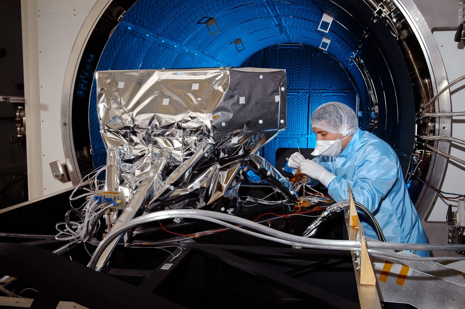 RAL Space MIRI starts space adventure at STFCs Rutherford Appleton ...